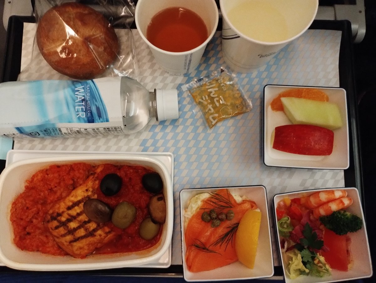 【実際の写真】ANAエコノミー(NH897,NH898) 特別機内食(GFML,SFML)｜勝手に海外旅行
