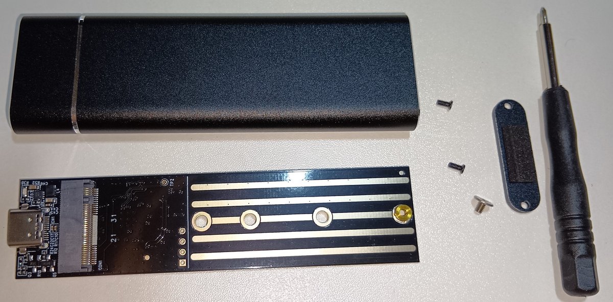 M.2SSDをUSB外付けにするケース（AINEX HDE-13A）｜ロニー