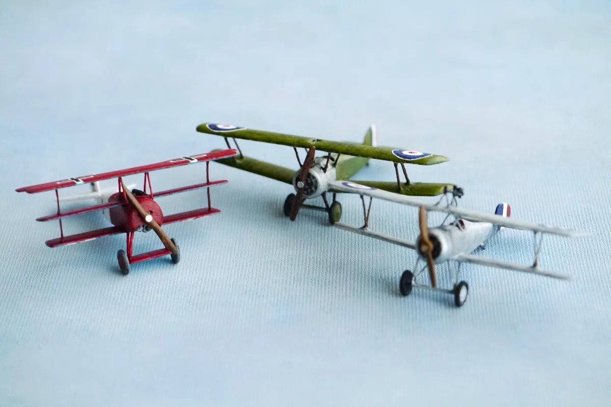 複葉機模型1/144 フォッカーDr.1 塗装～完成｜sion