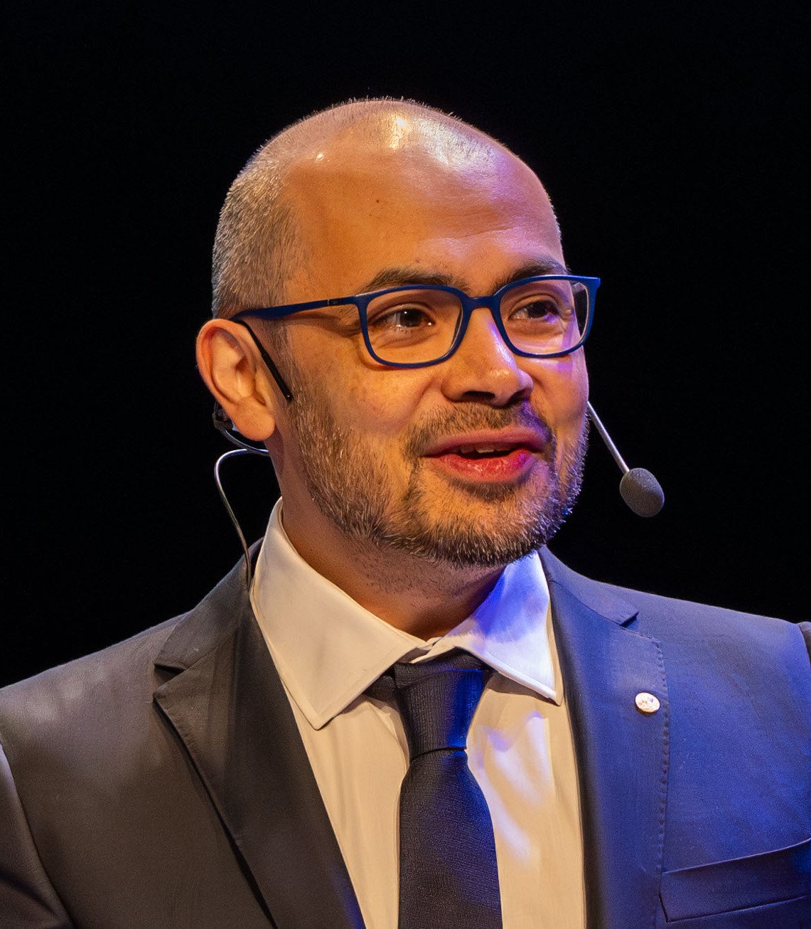 「Supremacy」を読んだ高校生が語るAGI覇権戦争の現在と未来｜Snowdingo@BinaryFish