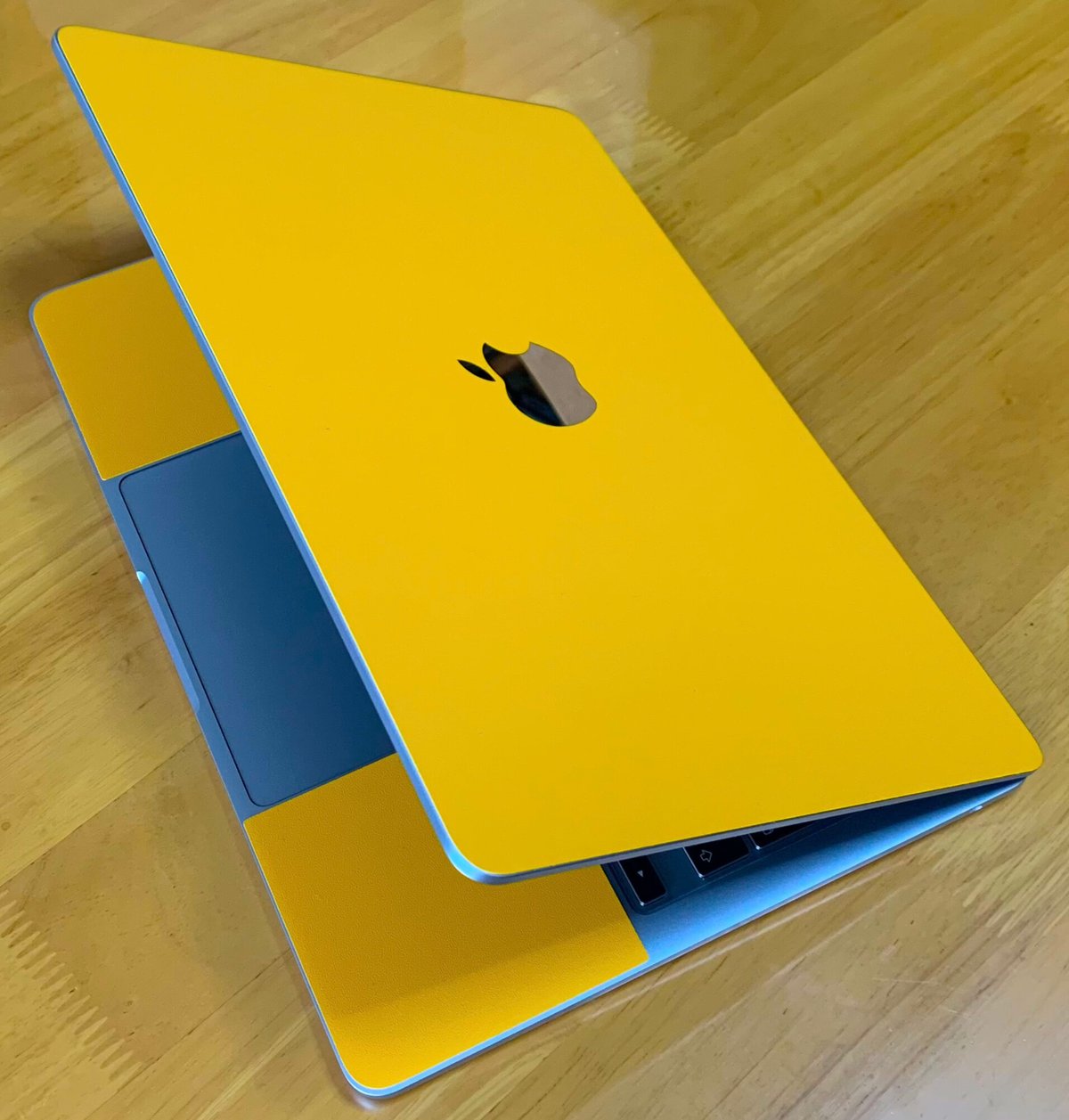 wraplus スキンシール MacBook Air 13インチ レビュー（写真付）｜小鳥大好き妻の相方