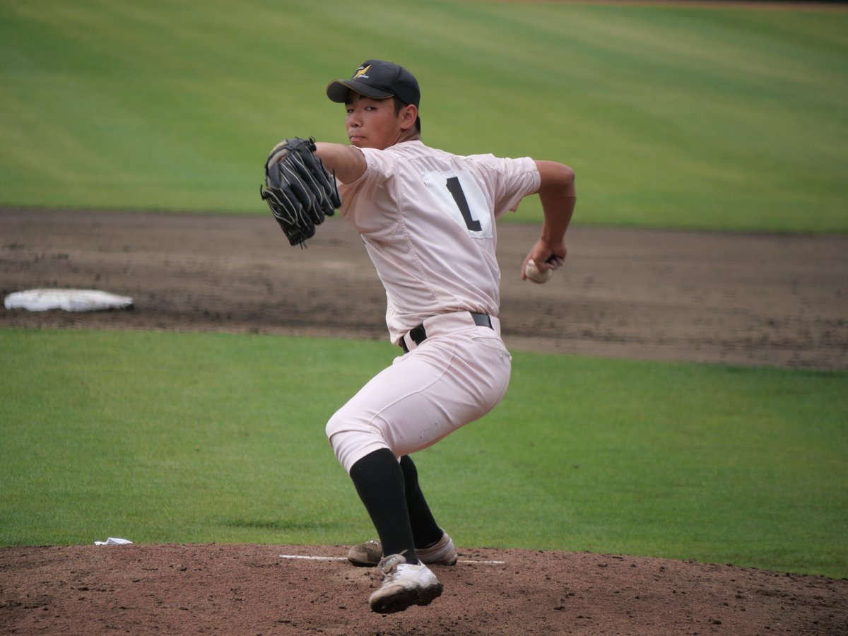 NPB12球団のスカウトが大集結！延岡学園の大型右腕、藤川敦也に熱い視線 上位指名も狙える“大器”｜プロアマ野球研究所（PABB‐lab）