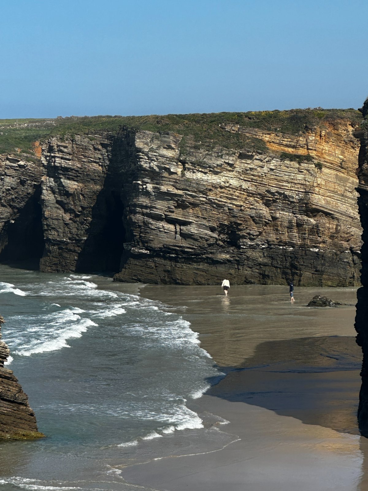 Hombre Gallegoとの生活日記｜Nº26｜PRAIA DAS CATEDRAIS｜Generosa
