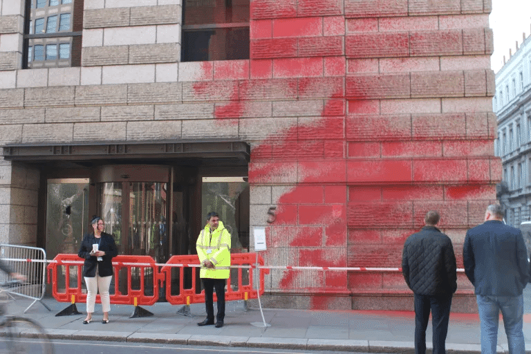 活動家がエルビット社の会計士と投資家を標的に｜bakuto morikawa