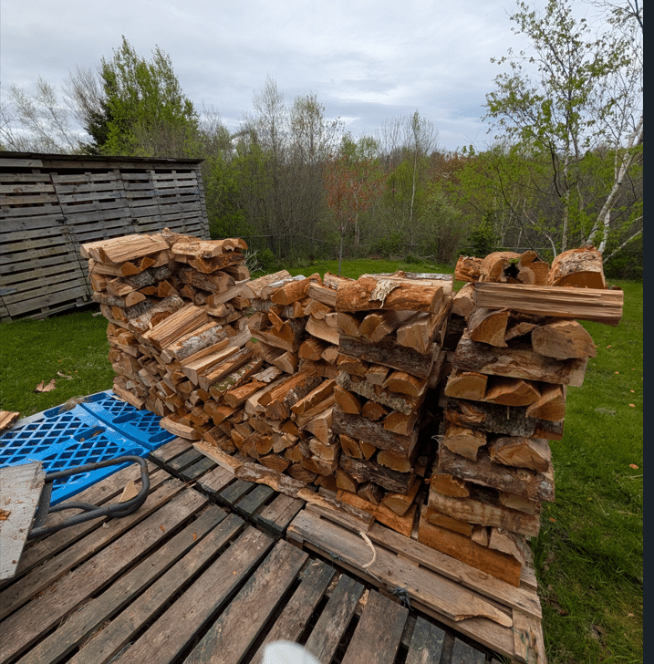 薪ストーブで冬を越すにはいくらかかるの？金額公開。|薪運びでひざ笑い、腰くだけた｜OBENTOとおいしい時間 | Mogu Mogu Life