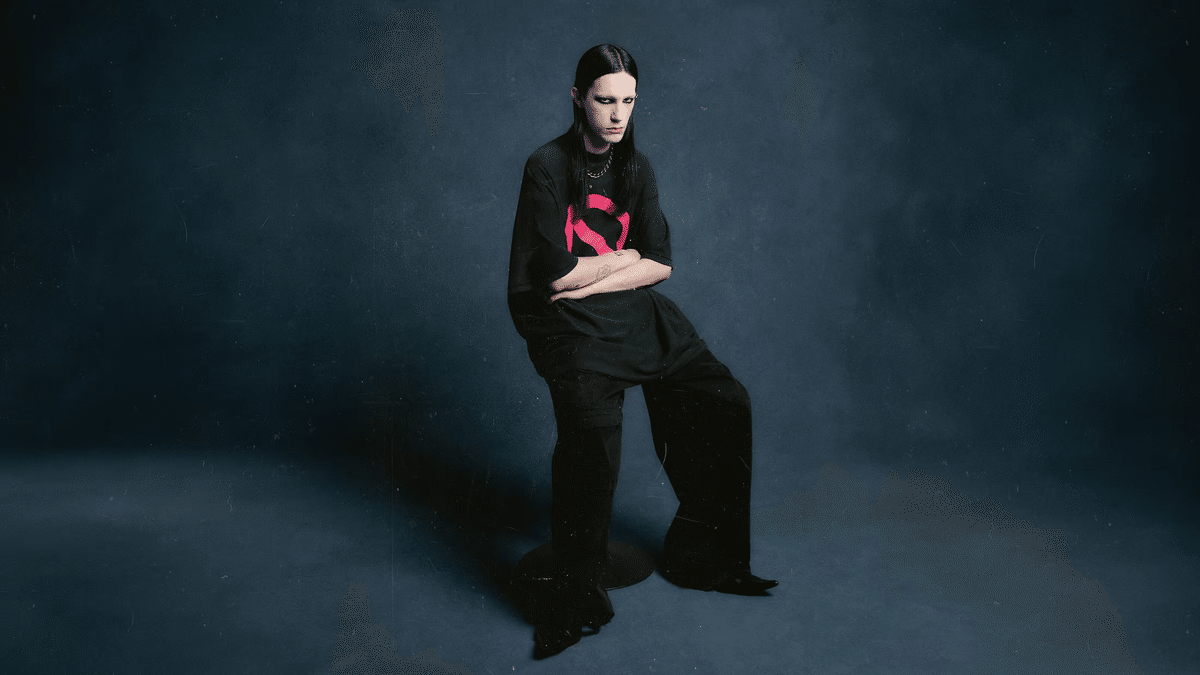 デムナ 戦火を越え、世界を挑発するデザイナーの歩み｜oimo