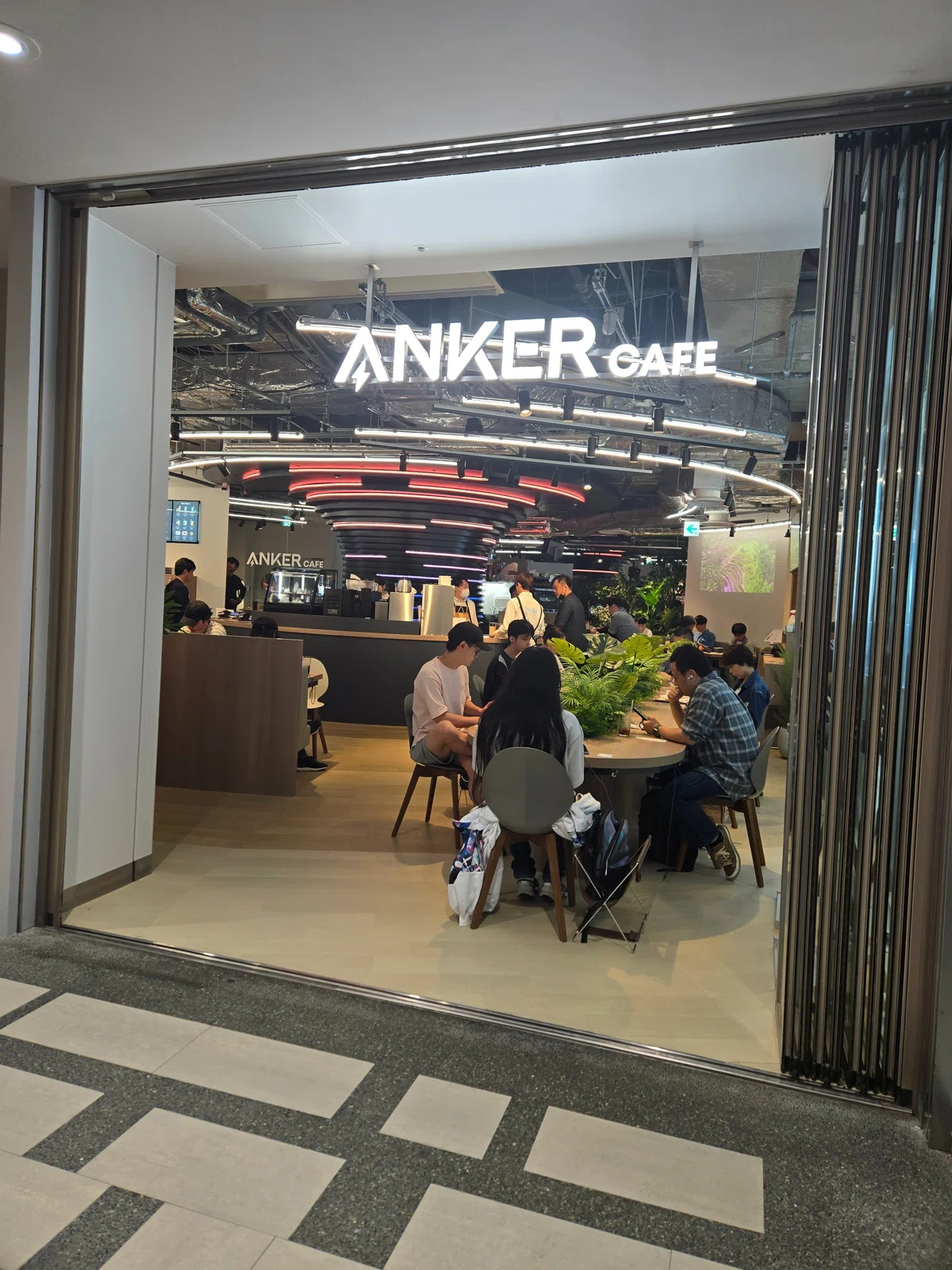ANKER STORE & CAFE 汐留に行ってきた！！｜たこやき