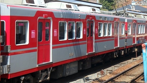 【神戸電鉄】2025年04月 3000系3017F “ウルトラ大作戦特別ラッピング列車”｜ゆるしゅみ鉄道資料館