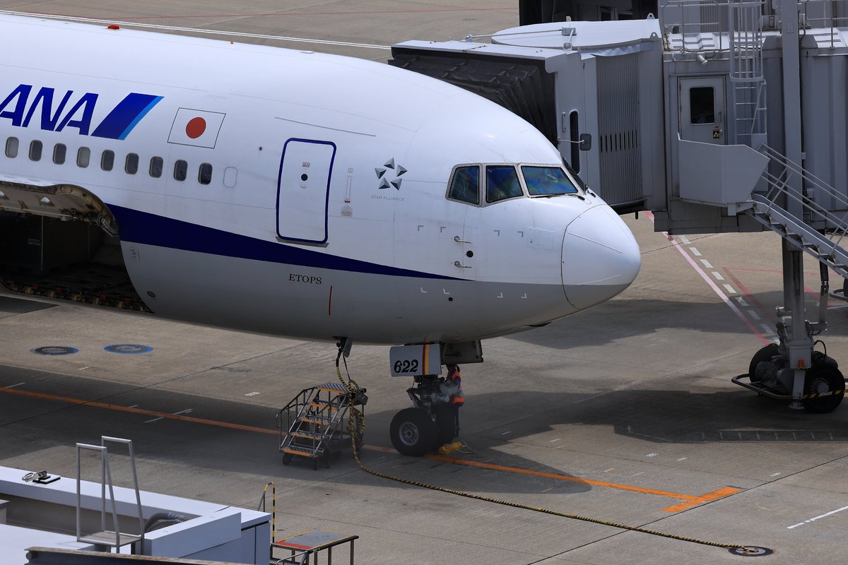 ドシロートでもわかる飛行機の見分け方ーB777編｜nasujin