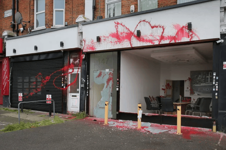 パレスチナ゠アクションの活動家が兵器企業の家主を標的に｜bakuto morikawa