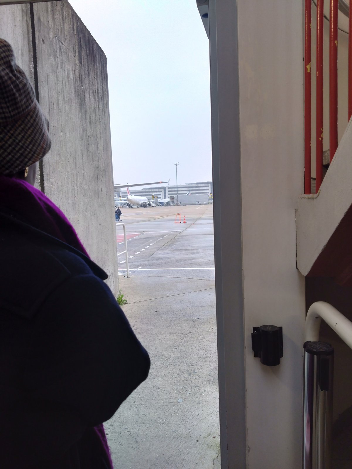 7日目帰りの飛行機編【初海外、パリへ行く】｜t09_hrk