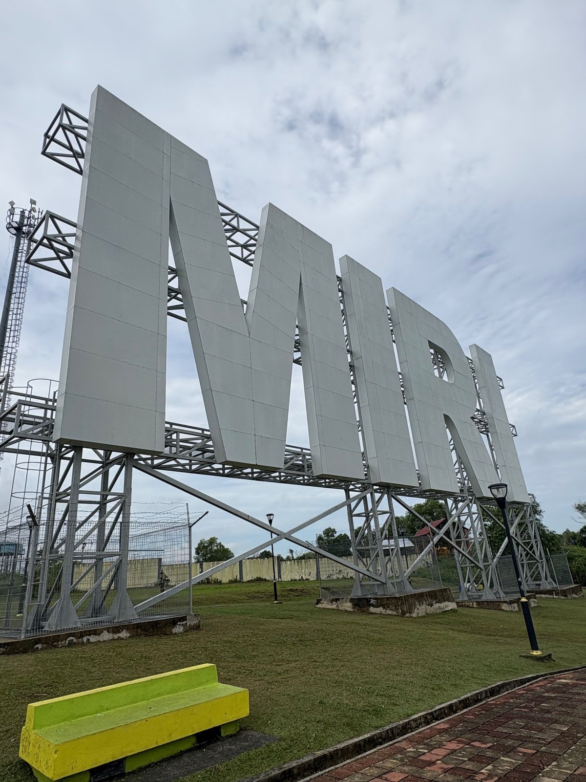 【夫婦で世界三周(仮)Day28】ミリラストデイ、観光の日（マレーシア）｜かず＆はな【夫婦で世界三周(仮)】