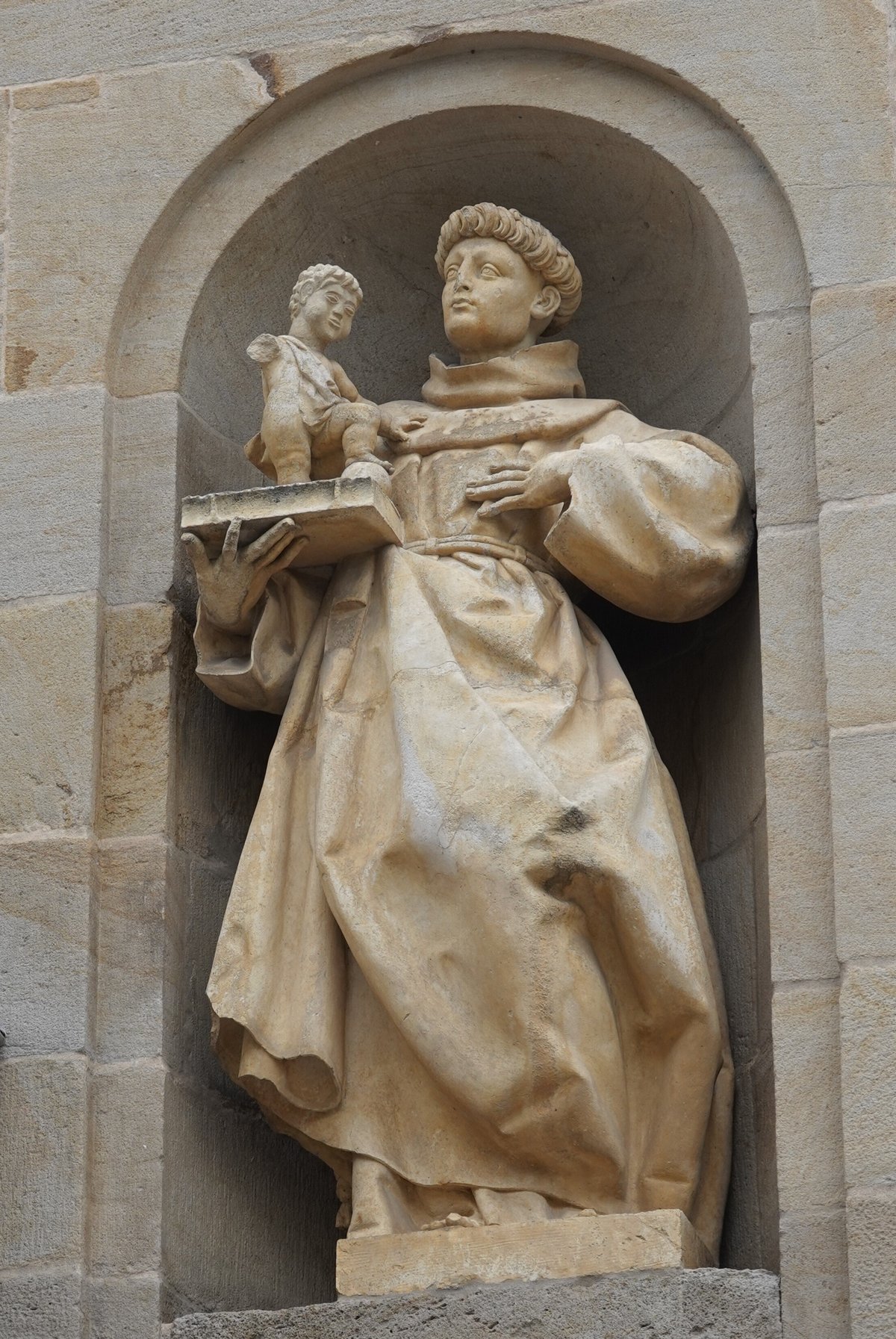 弁舌巧みな聖人の"舌"がスイーツに｜J plus S