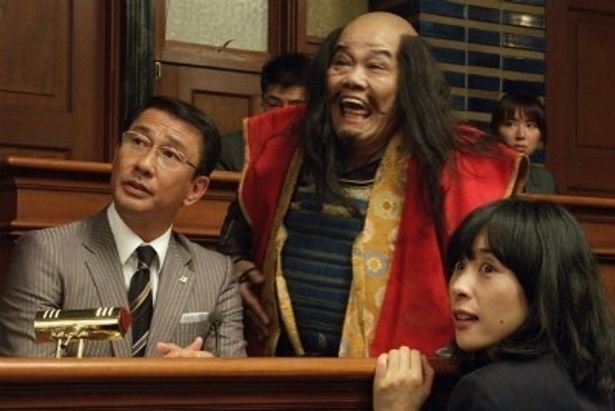 映画評「ステキな金縛り」─「やってる」感の多層性｜Yusuke Goto