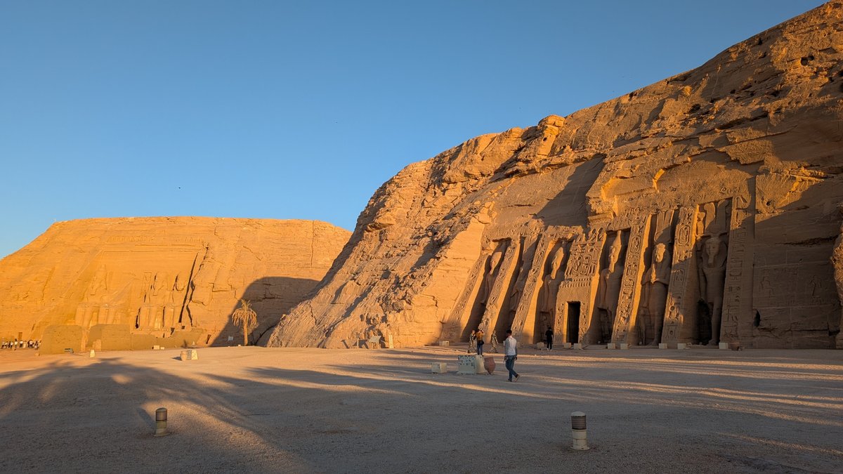 🇪🇬エジプト旅行記⑨_4日目朝日のアブシンベル神殿〜朝食｜eye