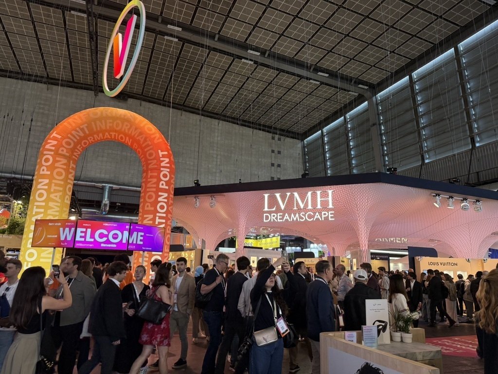 フランス パリ: VIVA TECH ②(LVMH / Meta / Air France)｜ビービーメディア株式会社