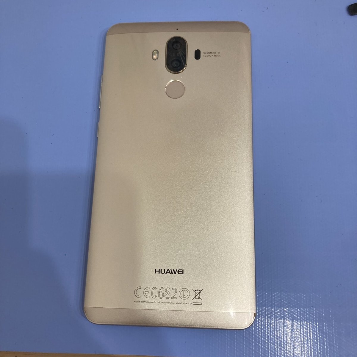 HUAWEI mate9 バッテリー交換｜スマホ修理工房Rinkan