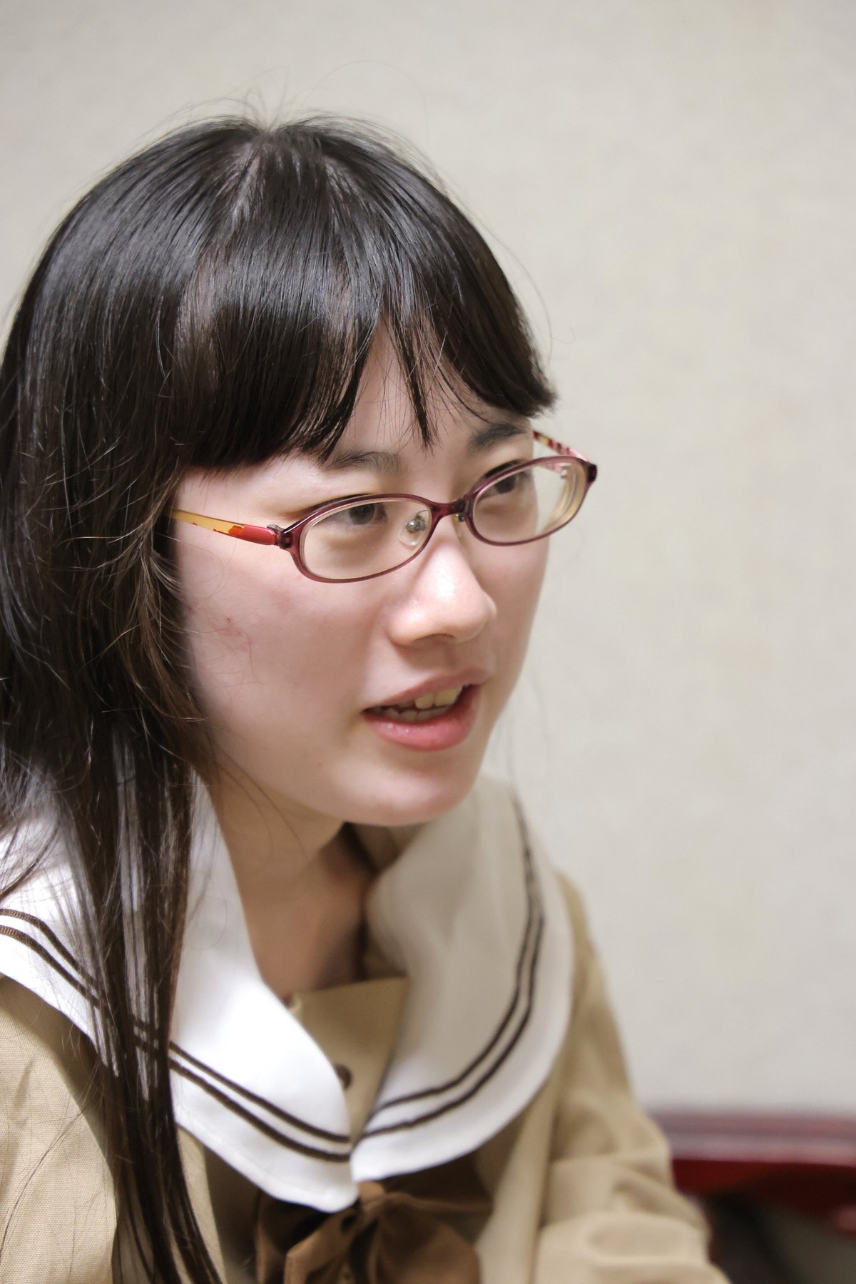 大人少女 88 物置の古びたソファの上で 1｜Yoshi-SAN