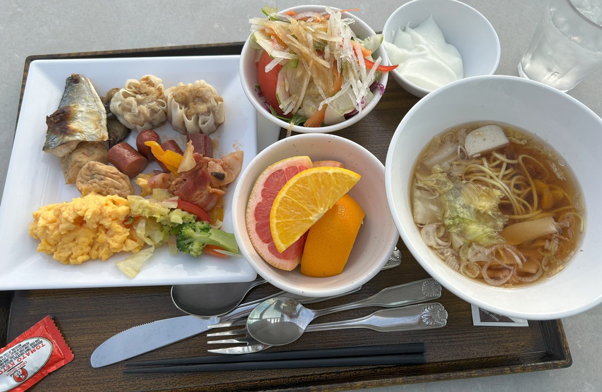 ピースボートV119 15 食事1｜80(Eighty)