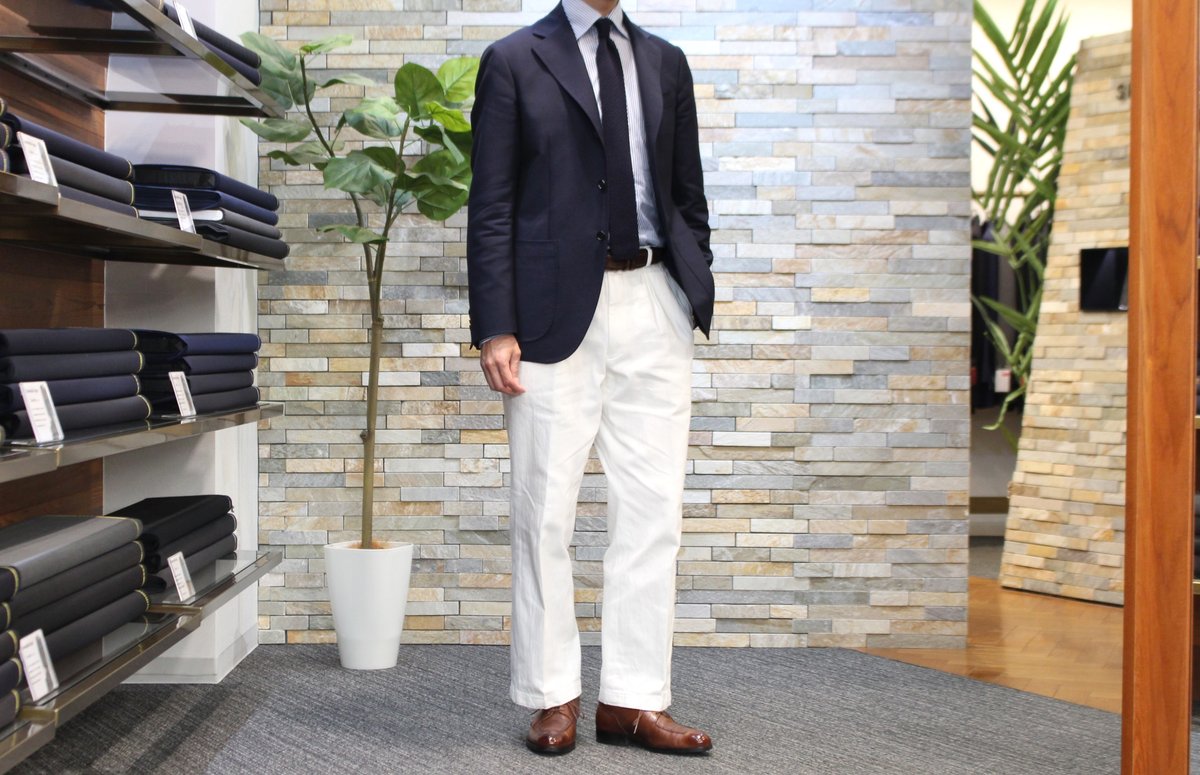 汚れるのに”なぜ夏は白パン”なのか｜Supremo_ginza