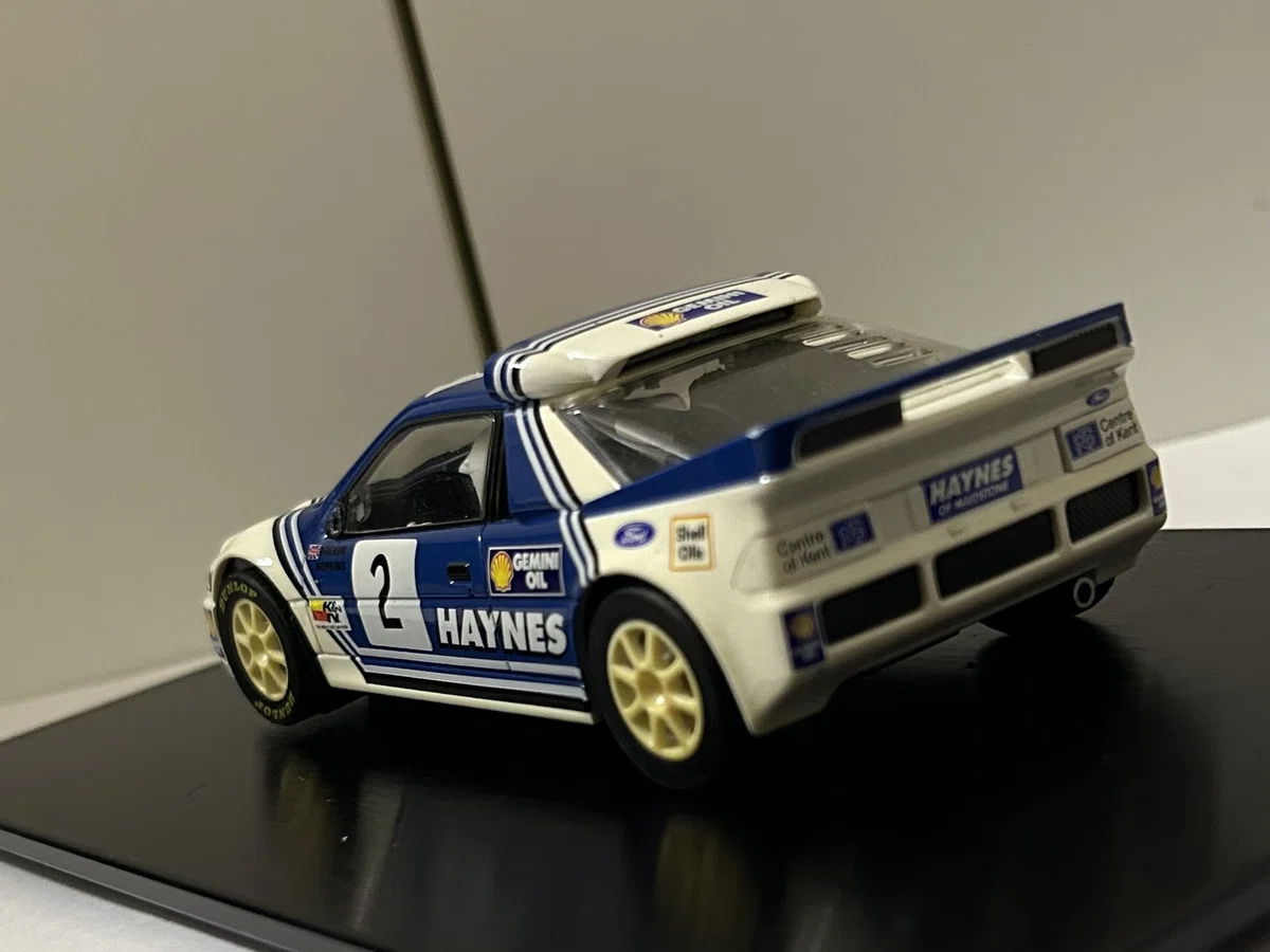 [スロットカーレビュー] Scalextric Ford RS200 "Haynes" Trevor Hopkins｜Garage 6R4