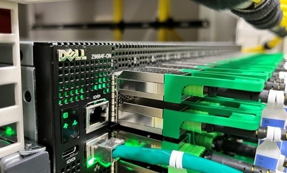 Ethernetを活用したGPU基盤マルチテナント化の最前線 — 高性能・高効率なAIインフラの実現｜KDDI Tech note