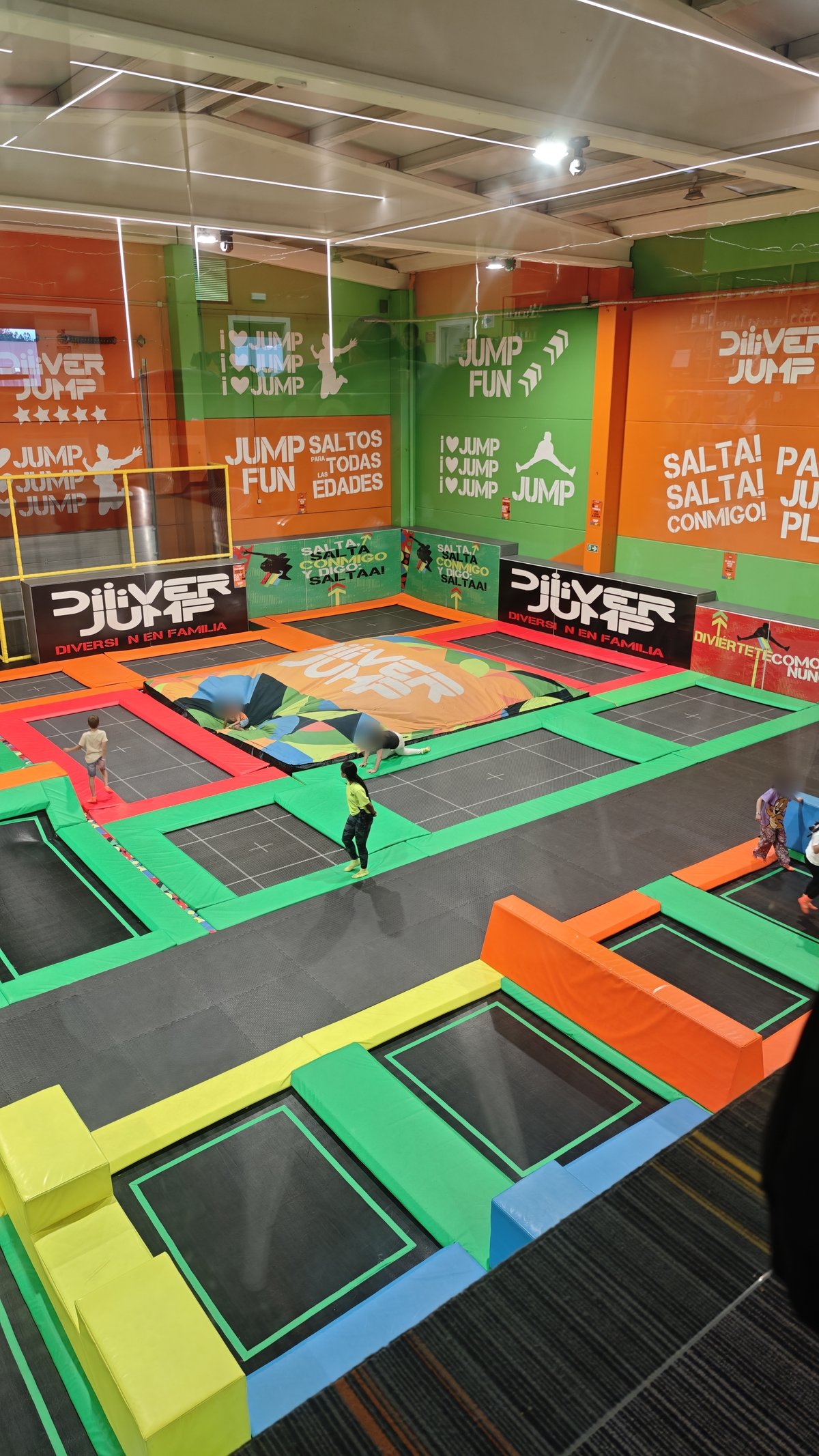 Hombre Gallegoとの生活日記｜Nº46｜トランポランドと親戚襲来｜Generosa