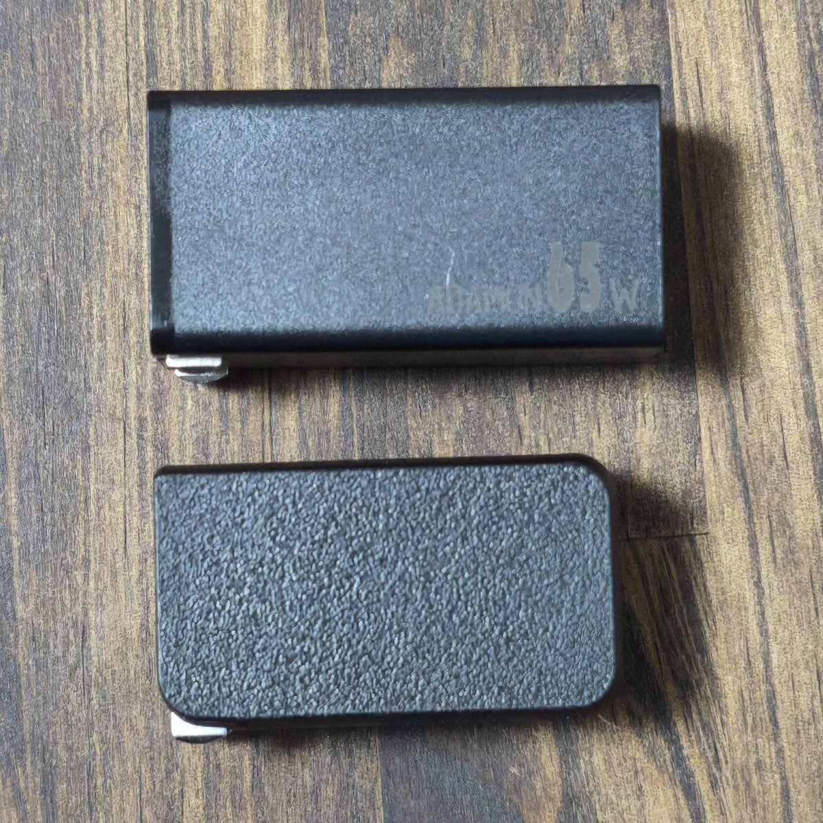 【激推し！】GaNじゃないのにPD65W充電器 世界最小・最軽量級?! E-Power Solutions ADAMON 65Wを連続5時間テスト｜en129