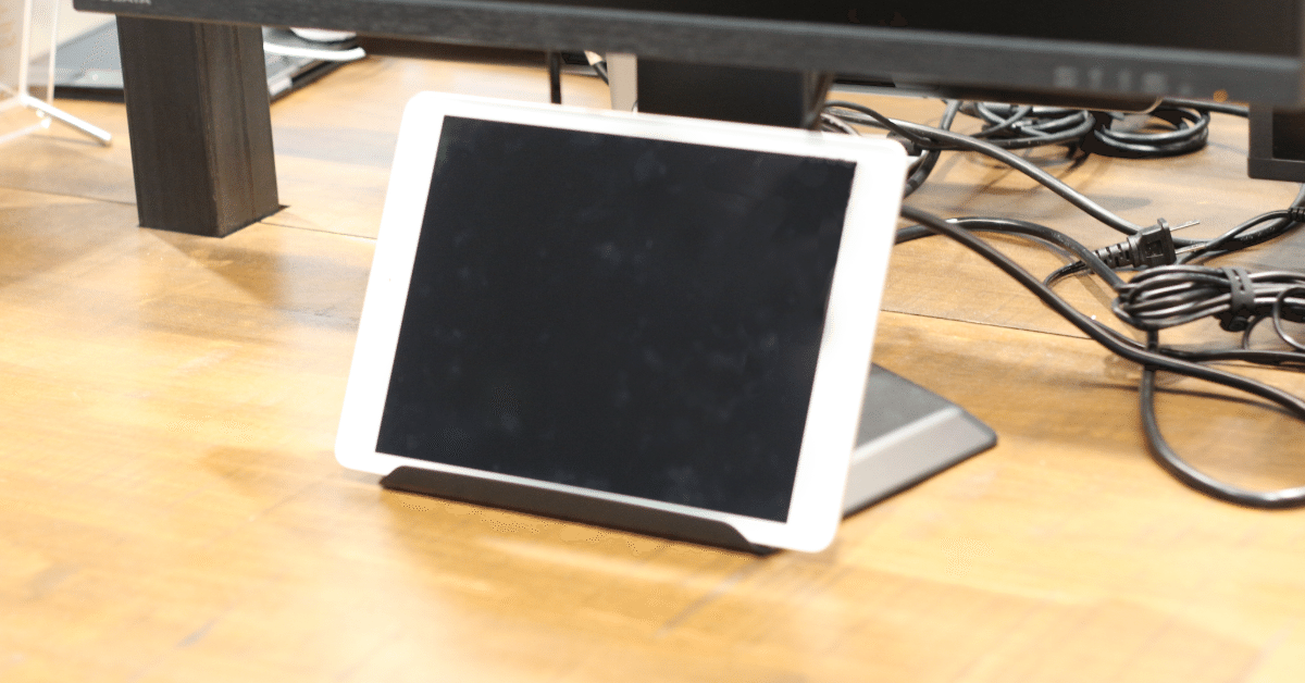 【徹底比較】IO-DATA 話題の27型ディスプレイ2機種、渋谷のコワーキングスペースで実際に使ってみた｜株式会社LULL