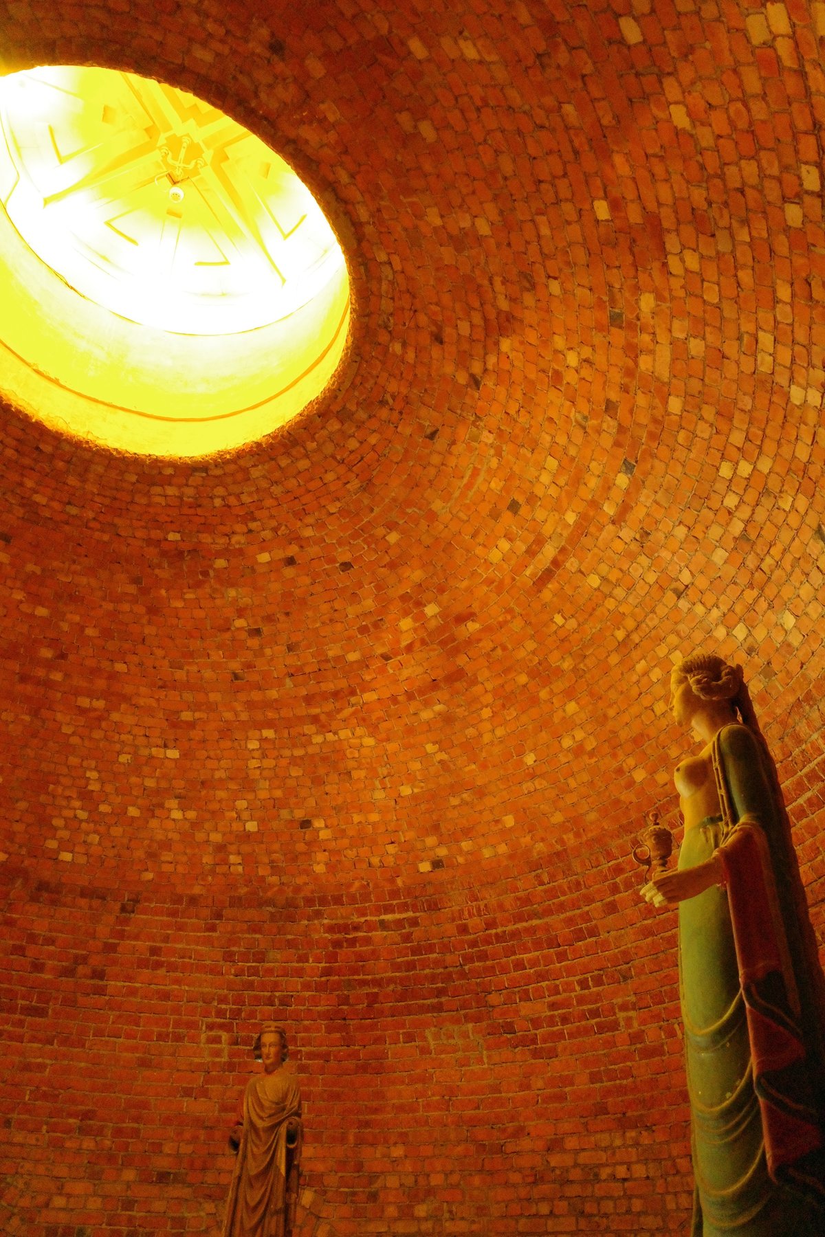 旅と建築〜スウェーデン・ストックホルム市庁舎｜Natsuka Muto