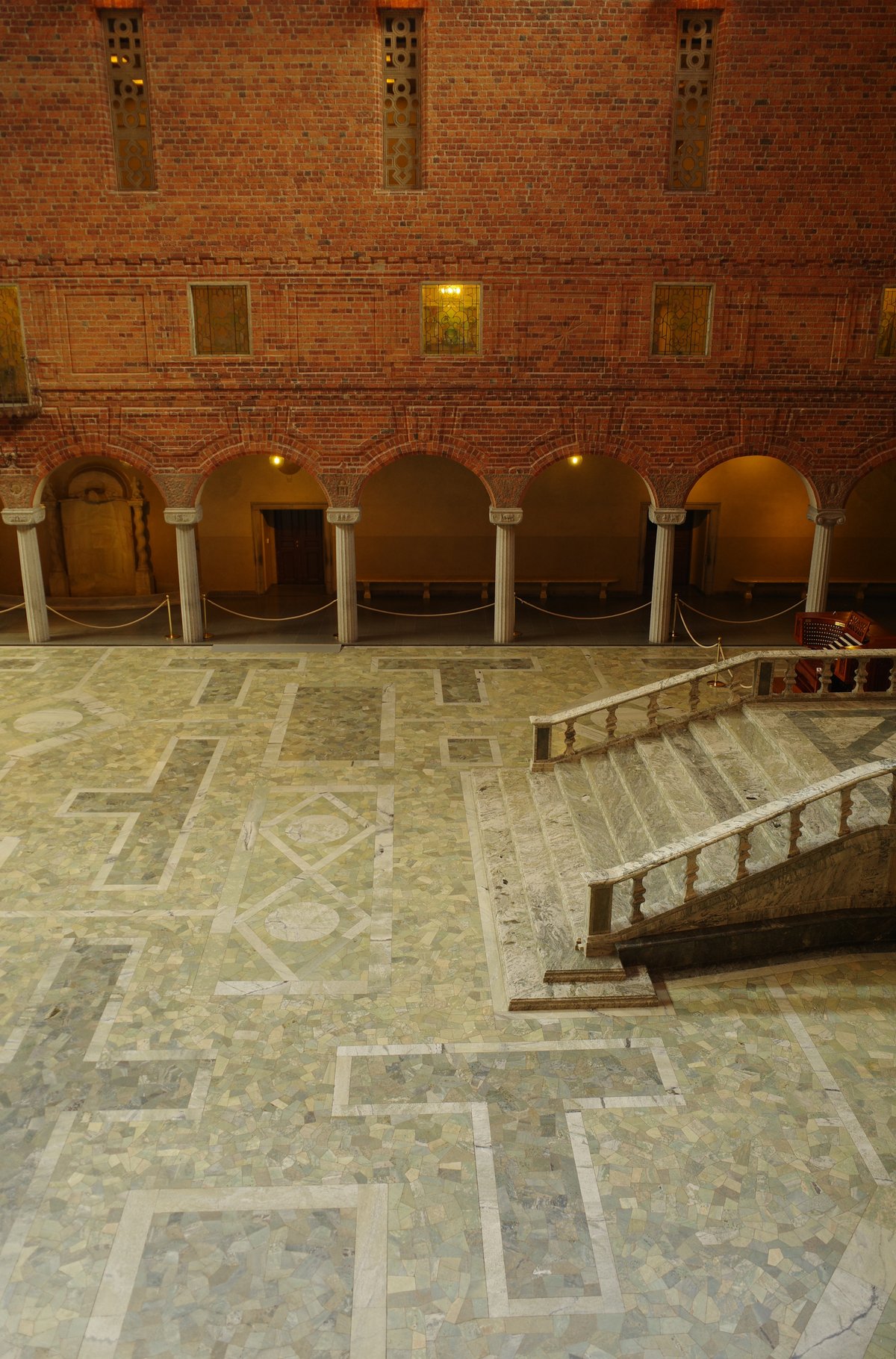 旅と建築〜スウェーデン・ストックホルム市庁舎｜Natsuka Muto