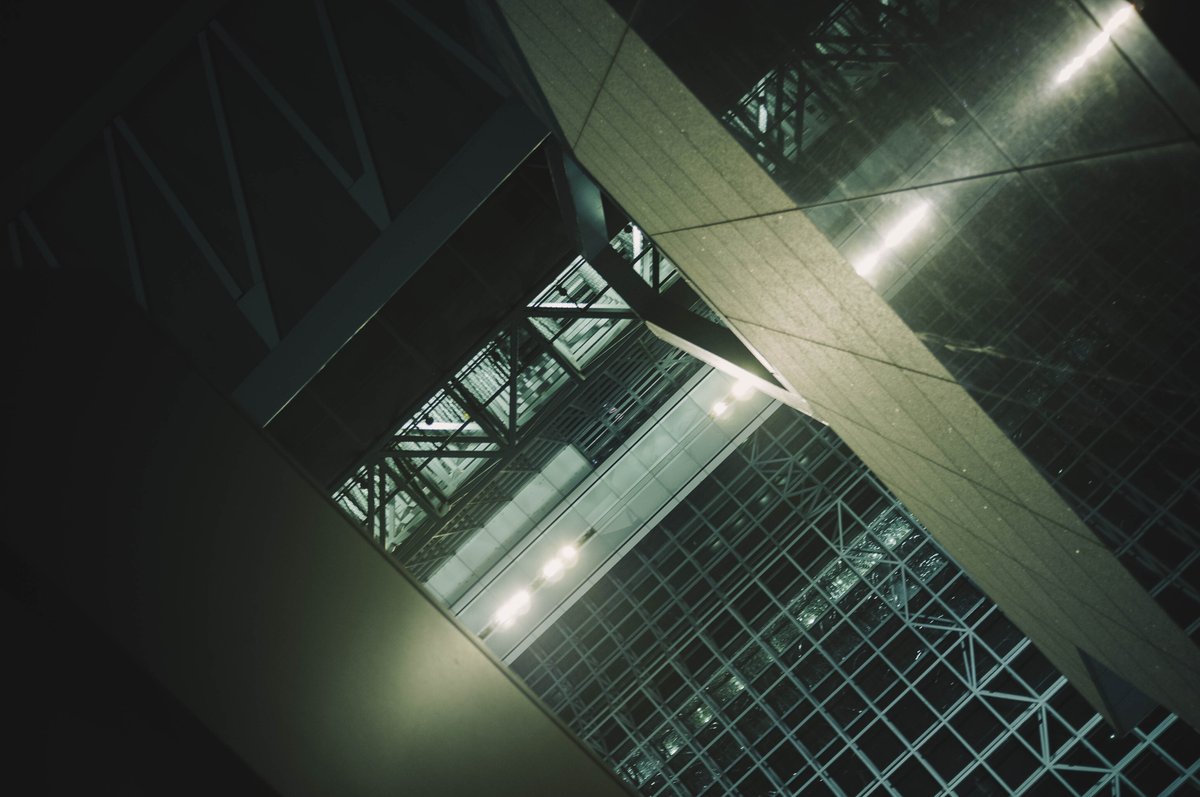 14年の月日を超えてきた、今だから感じたい初代の力。｜FUJIFILM FinePix X100｜Oto Hanada