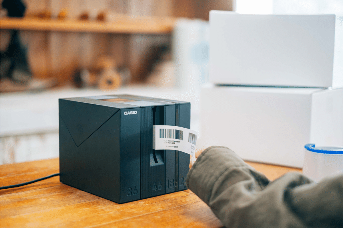 らくらくミンネコパック＋ネームランド「KL-LE900」で発送作業をもっと便利に！｜minne（GMOペパボ株式会社）