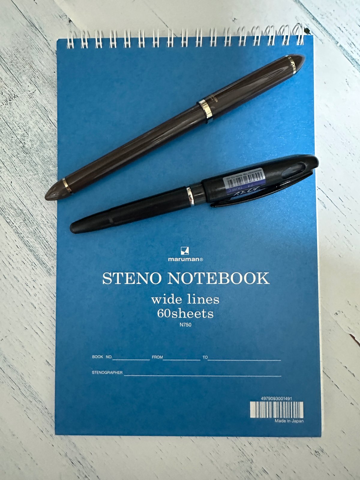 妙にワクワク！新しい文房具 ｜Risako Gray