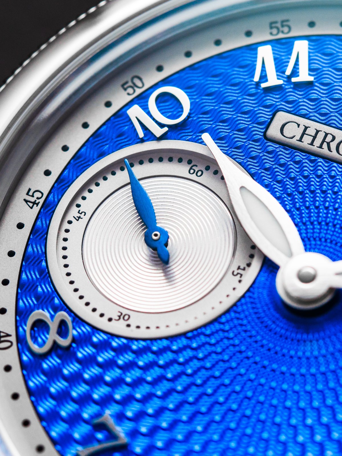 待望の新作、ついに9月10日日本発売！クロノスイス「スモールセコンド」｜CHRONOSWISS クロノスイス【公式】