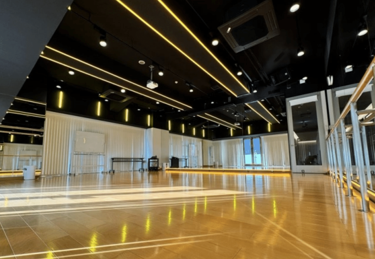 [20人~29名]大型スタジオ -レンタルスタジオBUZZ-｜STUDIO BUZZ -レンタルダンススタジオ-