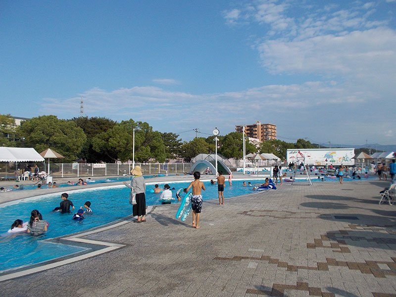 四国最大級のウォータースライダー！『善通寺市民プール』に行って来ました〜。｜だるかぶ@うどん県 #スーパーカブ #おでかけ #讃岐うどん ...