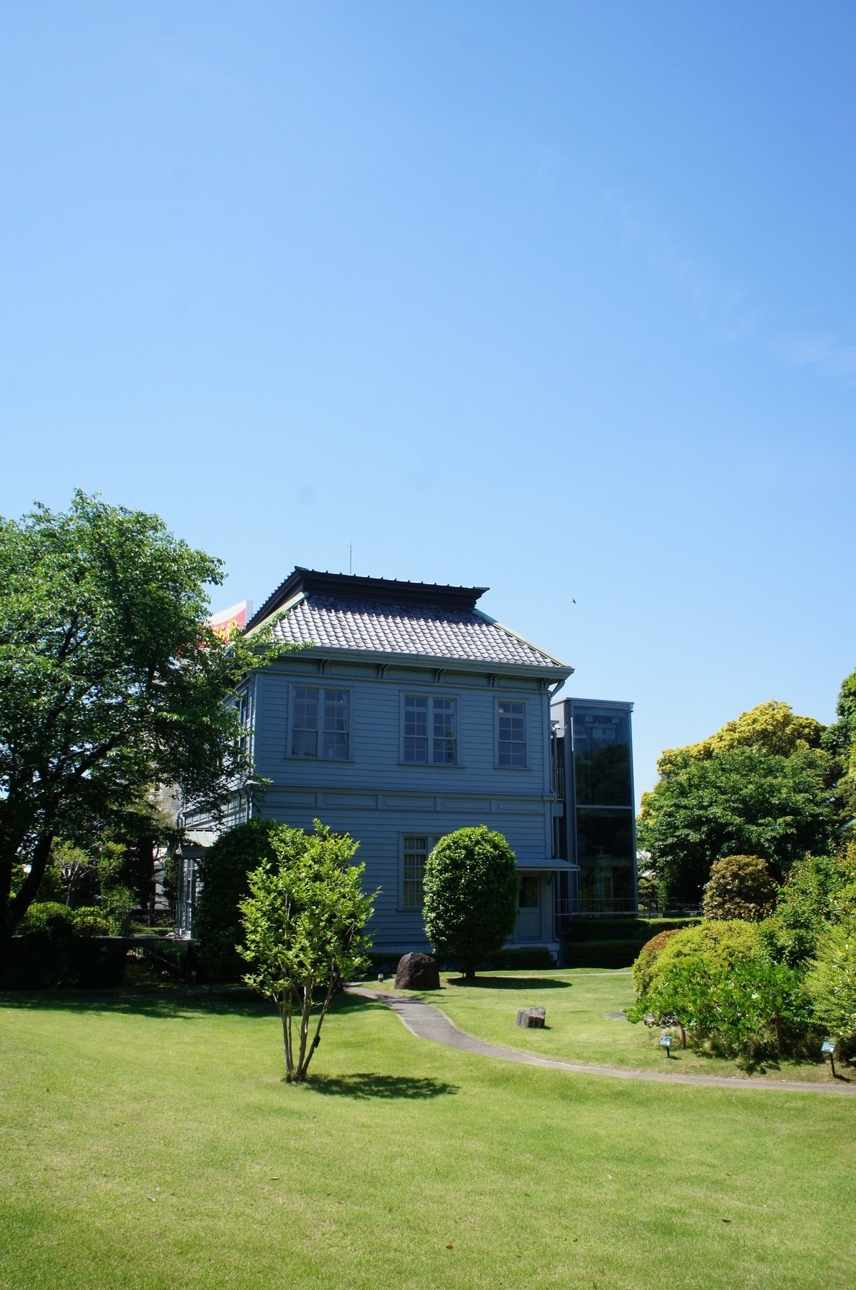 館林駅近く。製粉ミュージアムの庭園。｜niwa_emon