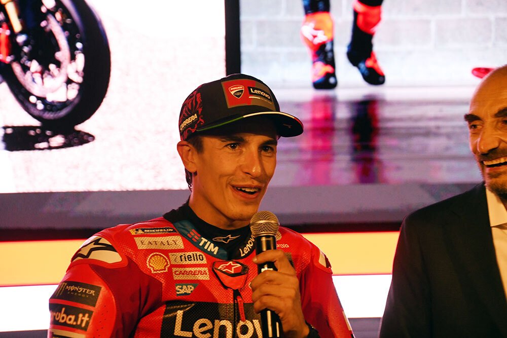 ギャラリー＆ノート：サンマリノGP｜小椋藍のヘルメット、デザインに“仕掛け”が…？｜伊藤英里_Eri Ito