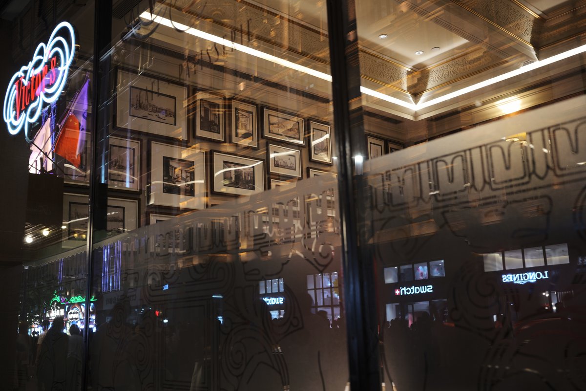 【Cropped Shanghai #02】 南京東路 ｜ 上海の写真｜香港 上海 ときどき 台湾