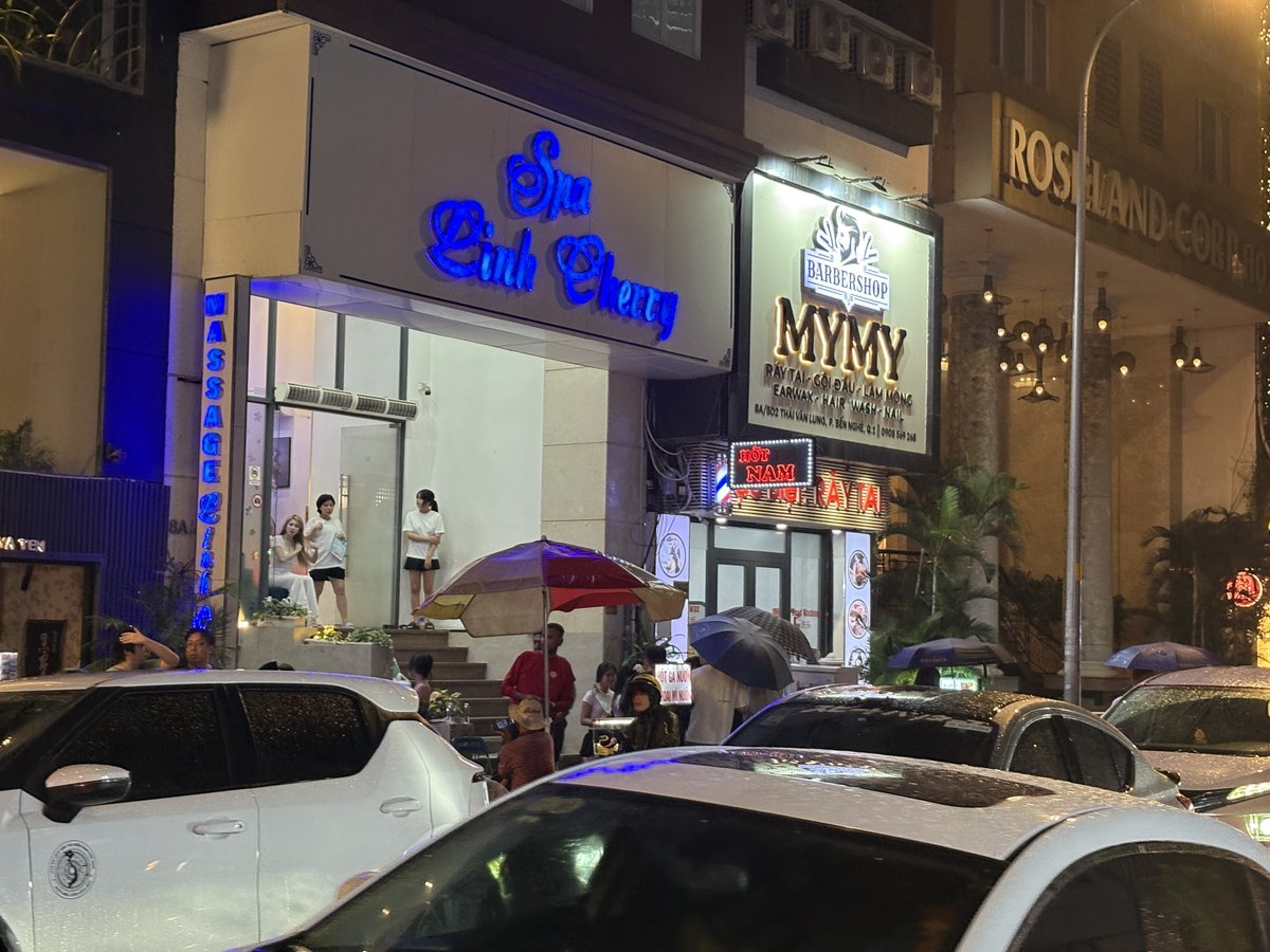 【ベトナム夜遊び】SPAリンチェリーでアオザイマッサージされてきた【ホーチミン】｜海外で三度の飯より夜遊び