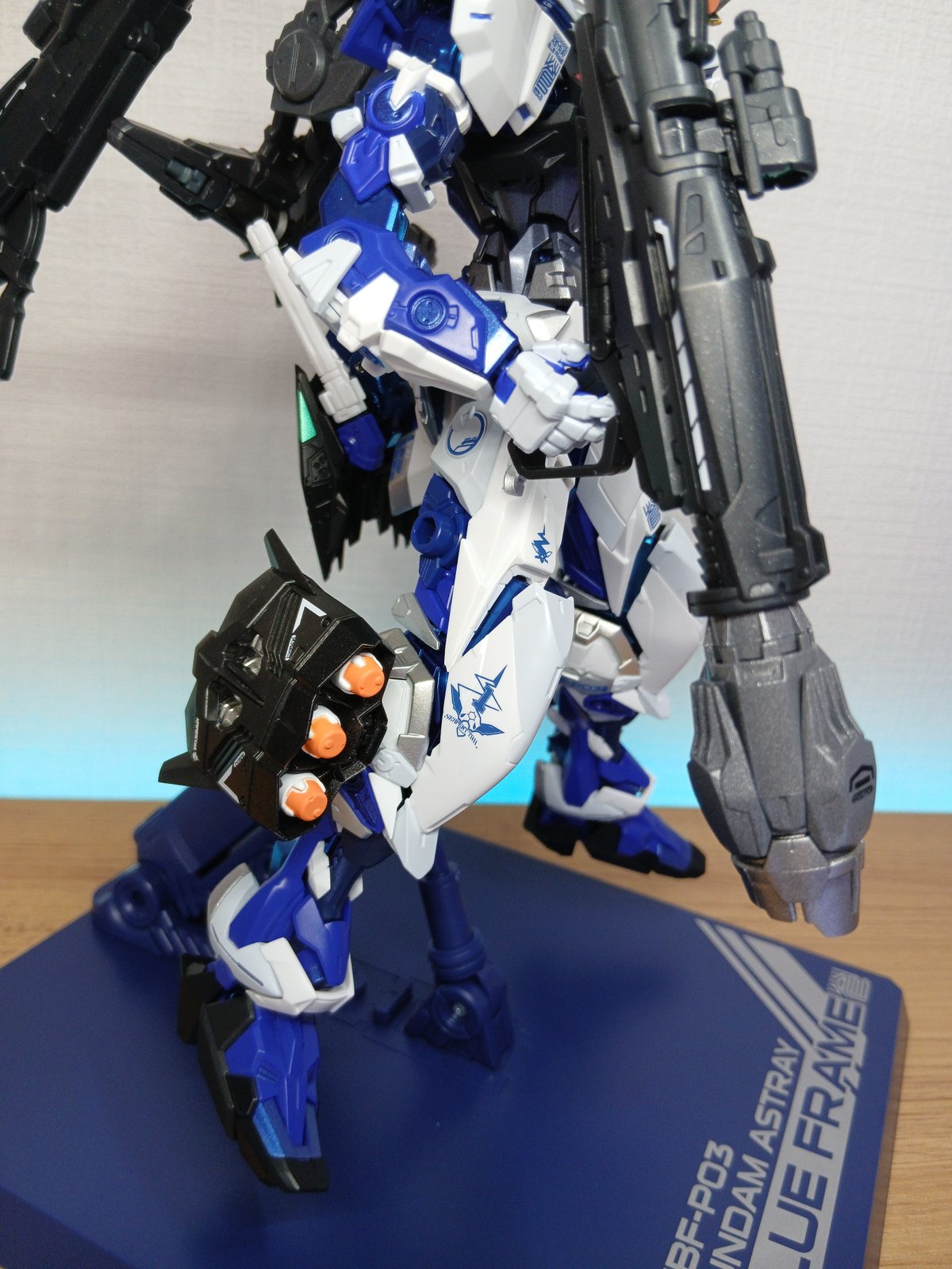 [感想]METAL BUILD ガンダムアストレイブルーフレーム（フル・ウェポン装備）-PROJECT ASTRAY-｜サナ缶