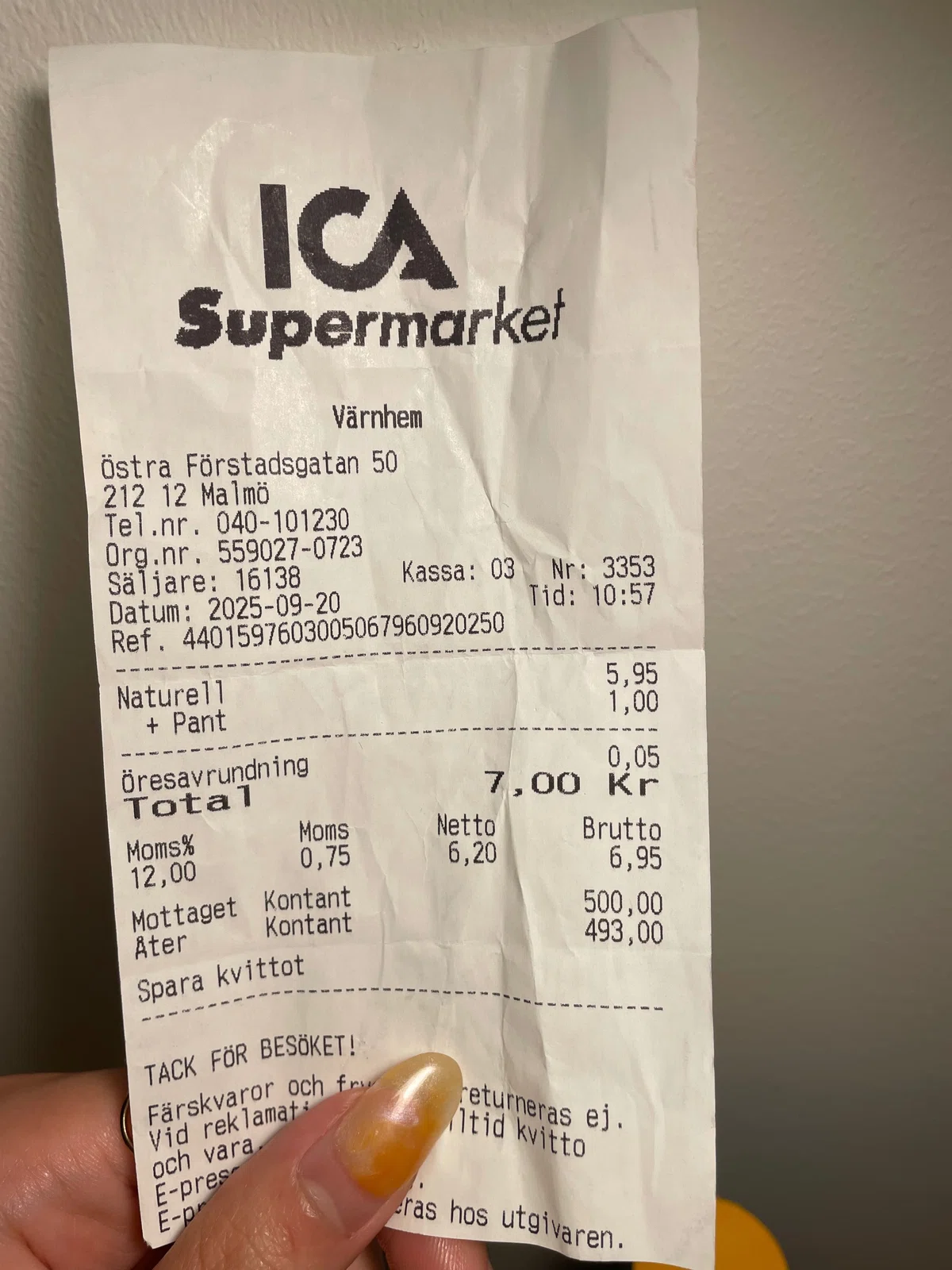 お金が返ってくる！？スウェーデンのリサイクルについて ♻️🥤｜Hitomiの北欧生活 🇸🇪🕊️