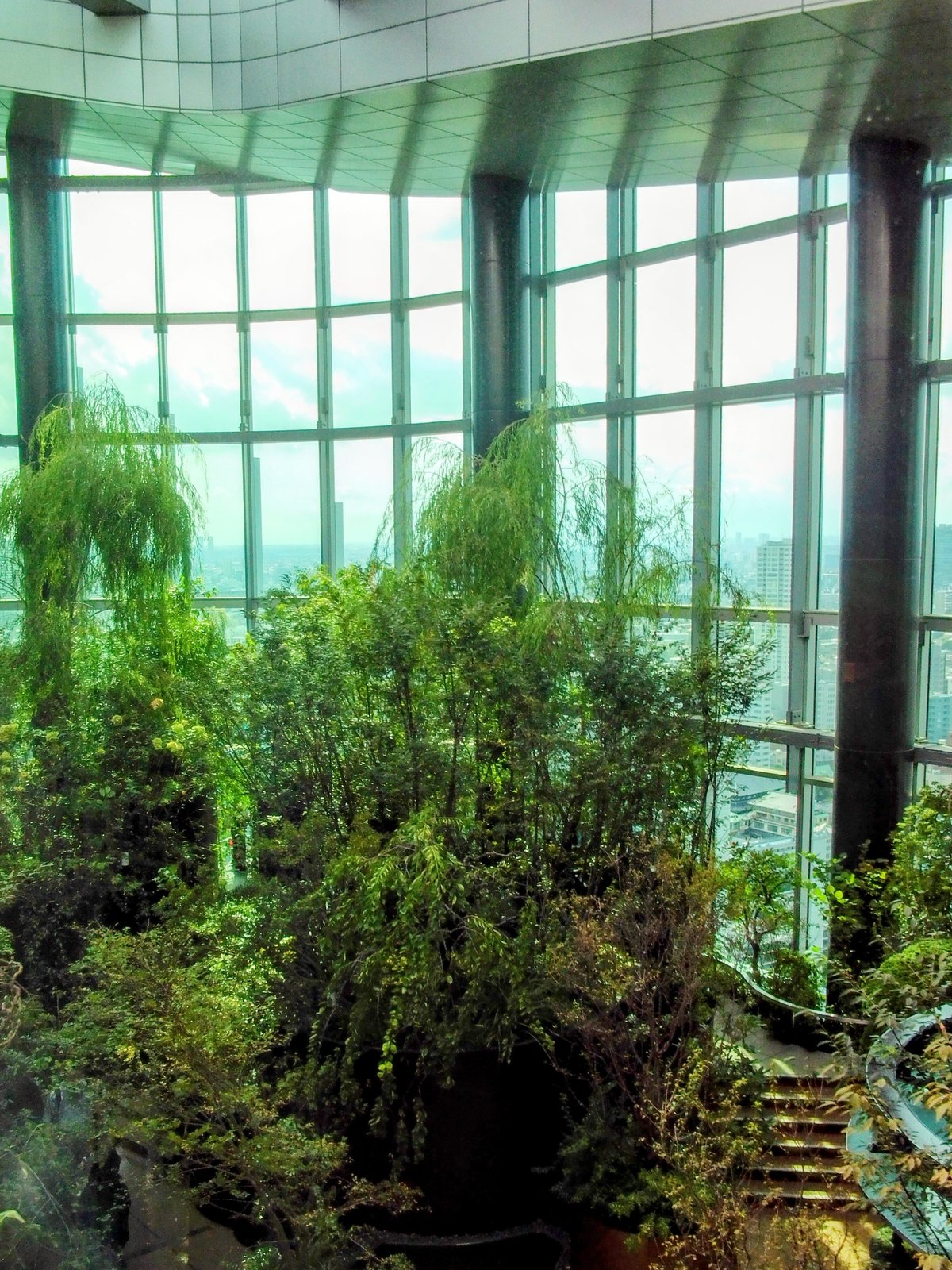 高輪ゲートウェイにできた個性強めの屋上庭園、LUFTBAUM。｜niwa_emon