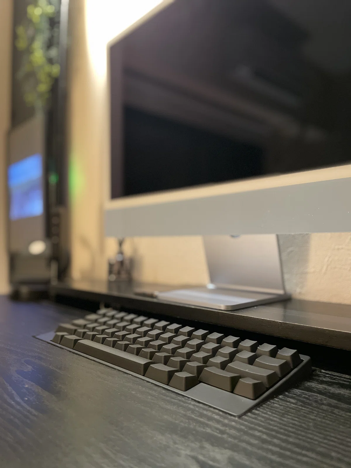 HHKBをスタンディングデスクに組み込む｜tr-kiyo