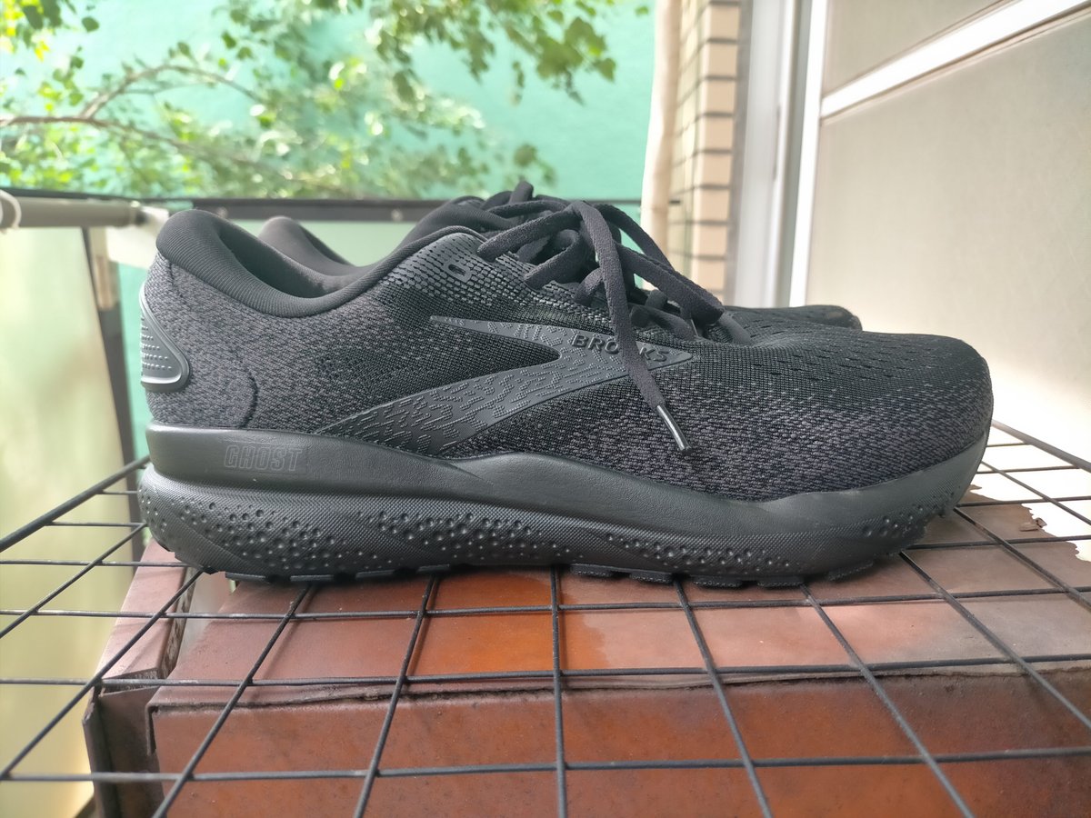 ブルックス ゴースト16 スーパーワイド（4E）購入 レビュー｜よんはち（ブログ名：akamaru blog）