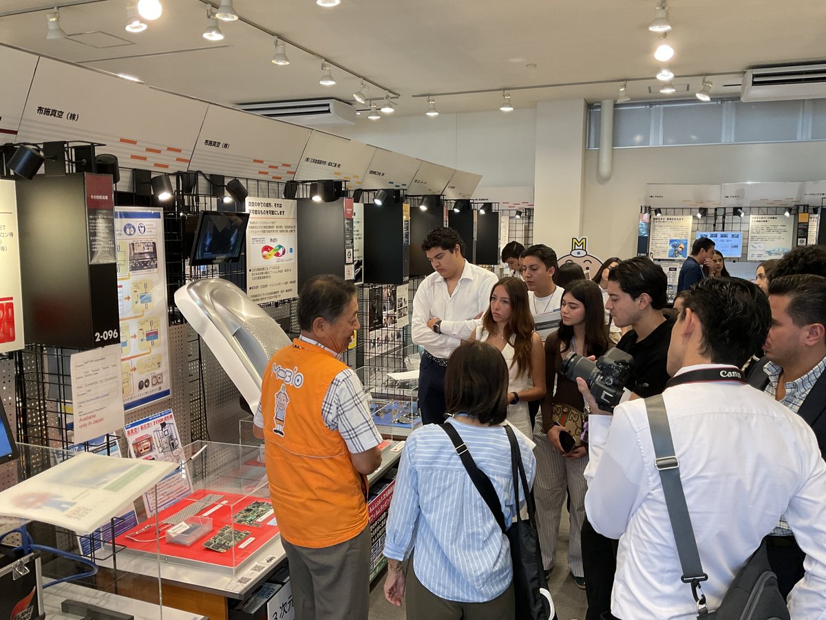 メキシコ・パンアメリカーナ大学の先生と学生さんが視察に来られました。｜MOBIO（ものづくりビジネスセンター大阪）公式note