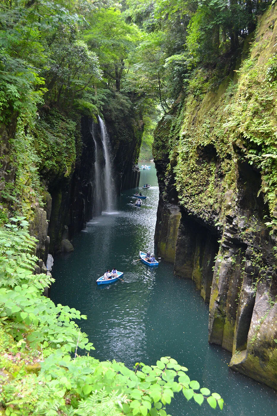 Another Site of the Descent of the Heavenly Grandchild: Takachiho Gorge ...