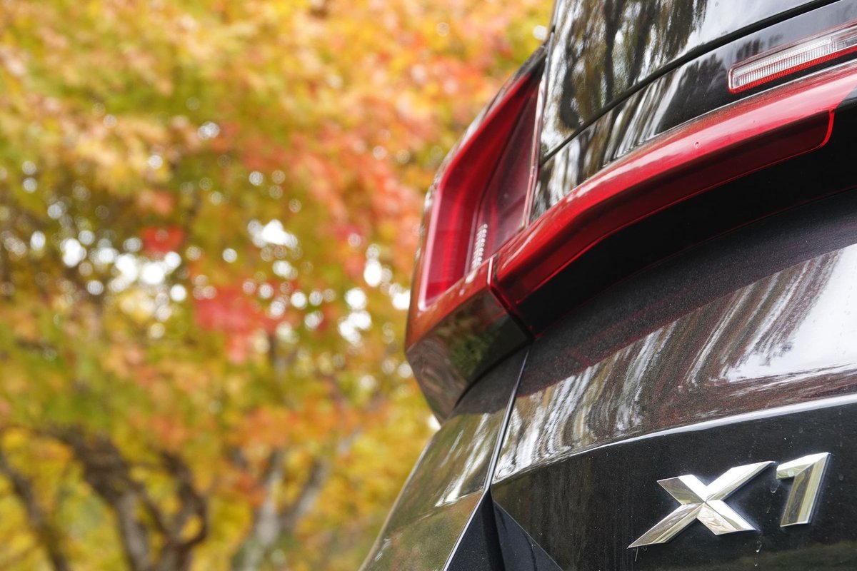 錦を映す BMW X1｜やぶ悟空