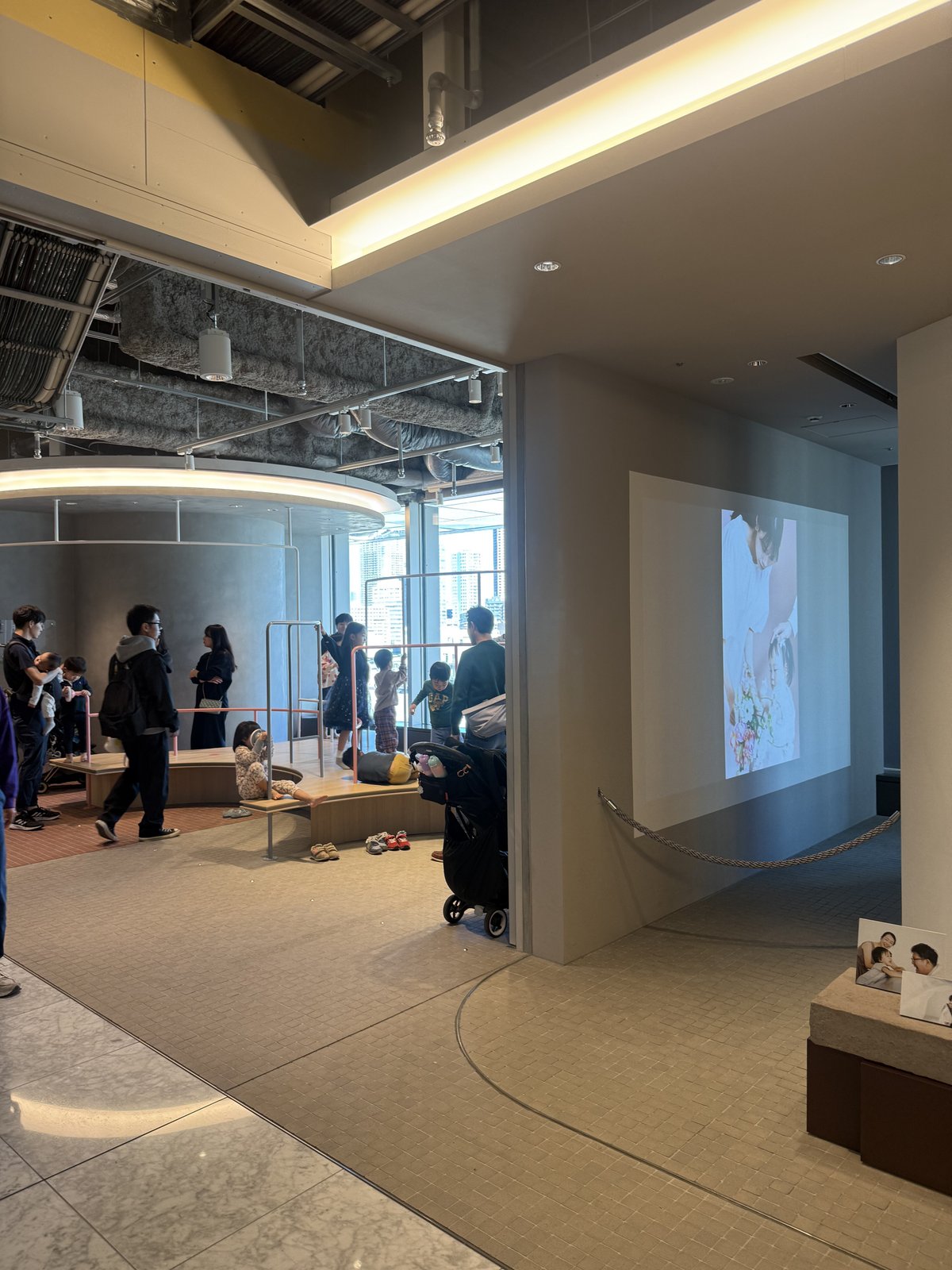 「NEWoman高輪」に見る、“負をいかす”空間戦略｜塩田 プロジェクトデザイナー